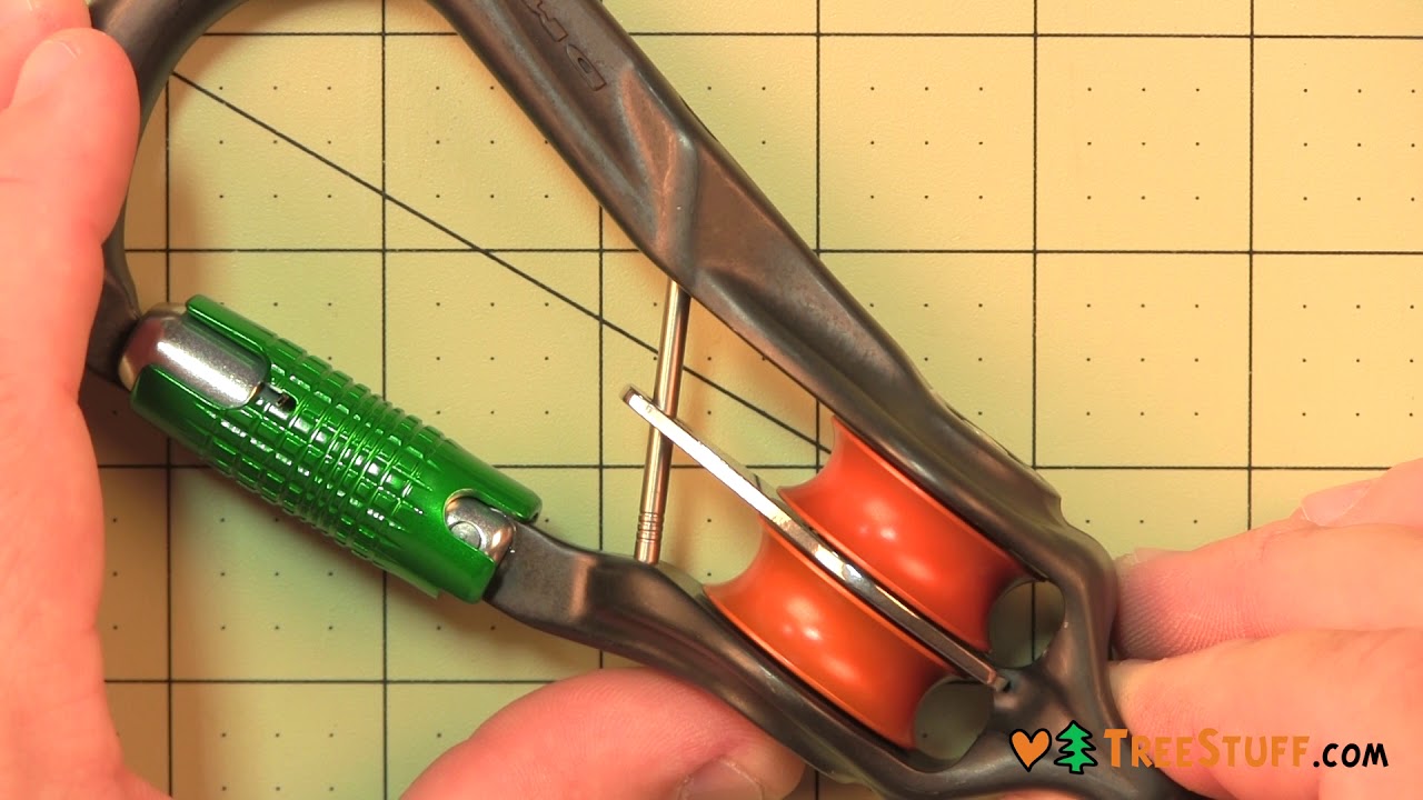 DMM Revolver Rig Twin Locksafe Carabiner - TreeStuff.com 360 View - YouTube