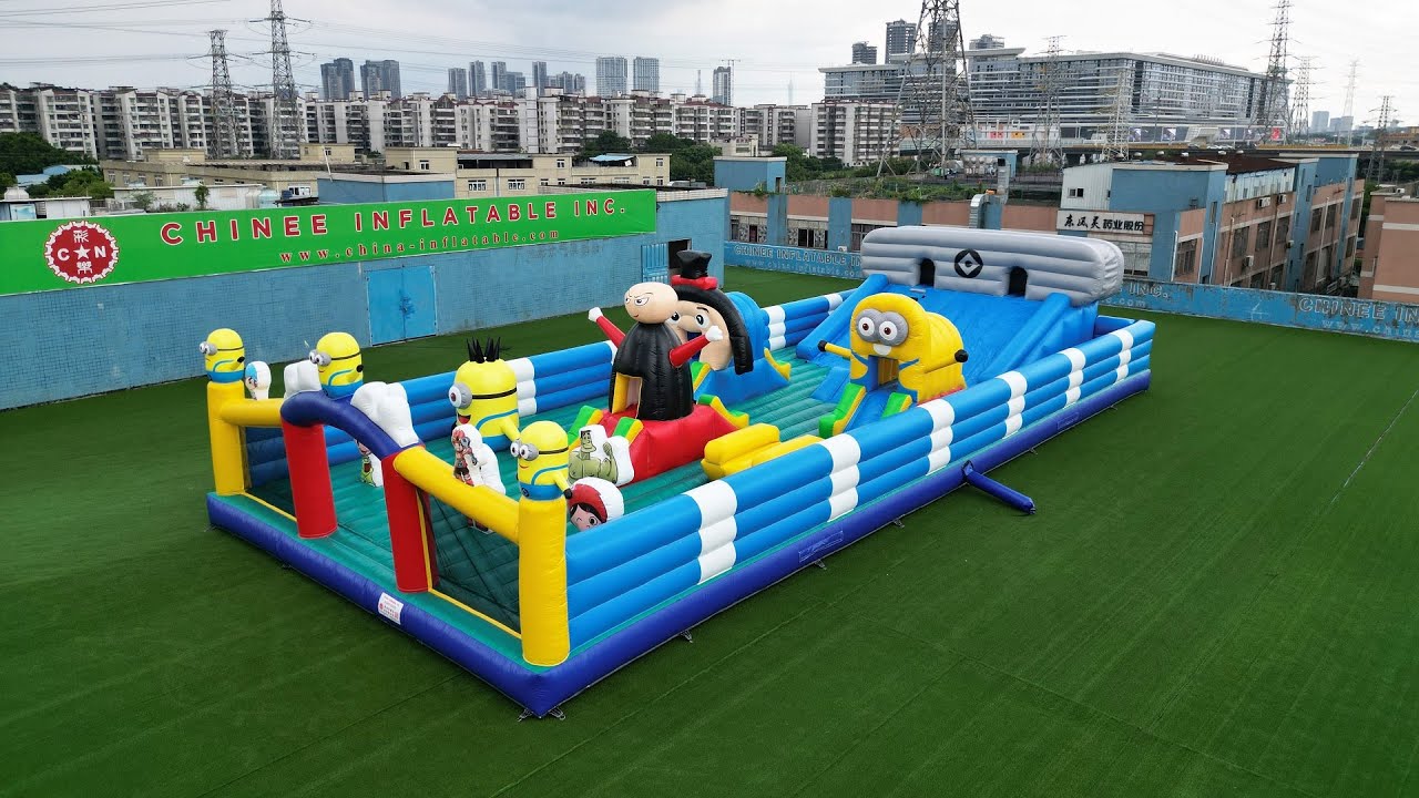🍌🎈 Minion Mania: Explore the Giant Inflatable Minions Playground! 🌟👾🎢 ...