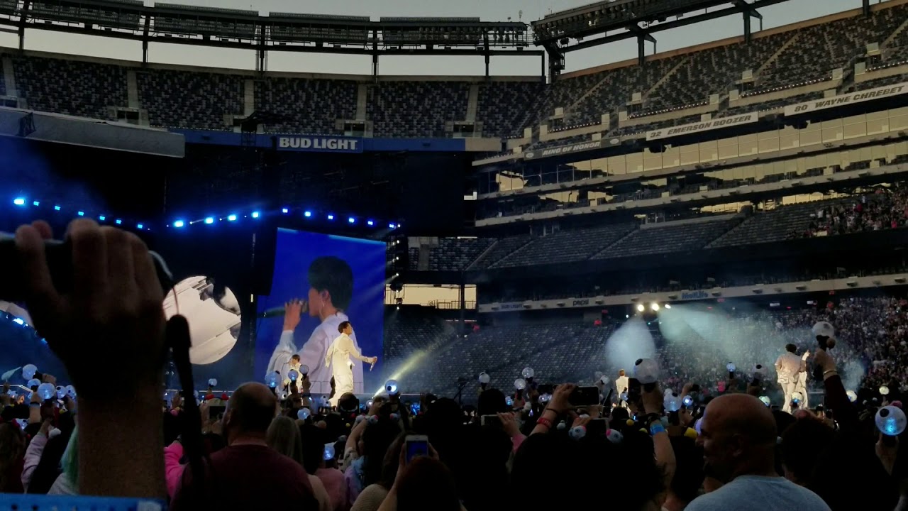190518 Outro: Wings BTS 방탄소년단 Speak Yourself MetLife Stadium - YouTube