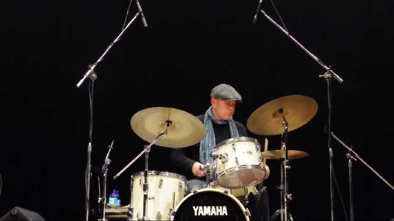 Roberto Gatto - Assolo - Fano Jazz in Provincia 2012 - YouTube