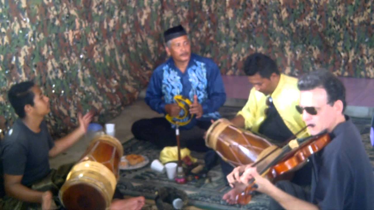 Gesekan Biola Daripada Dr Lawrence Ross - YouTube