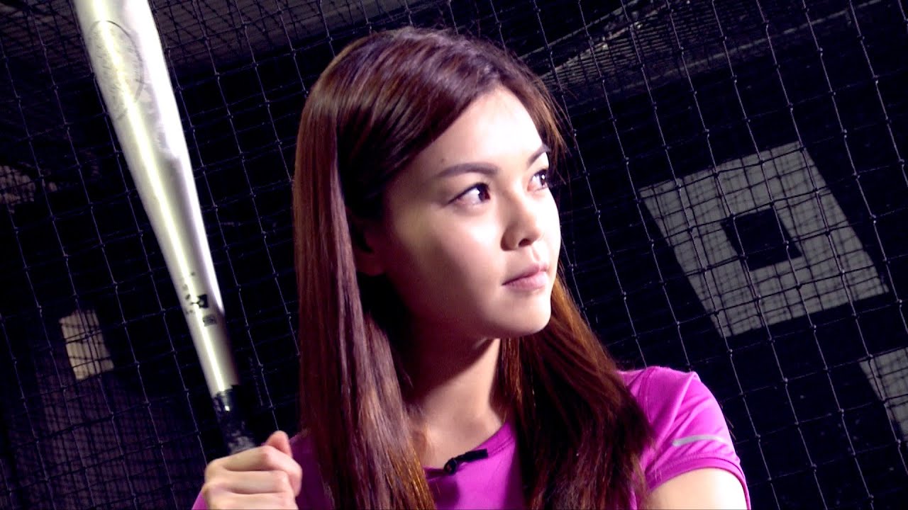 【loop picks】Natalie indoor baseball challenge 室內棒球大挑戰！ - YouTube