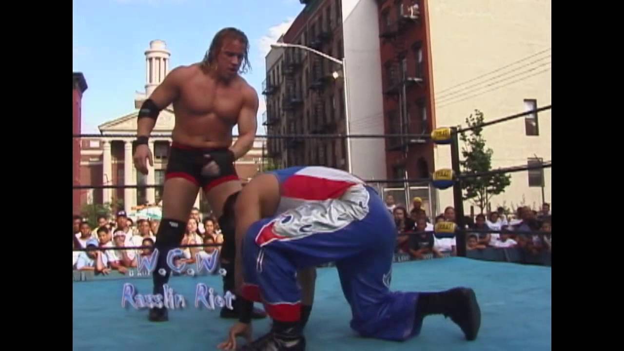 Mike Mayhem Vs Tim Arson - YouTube