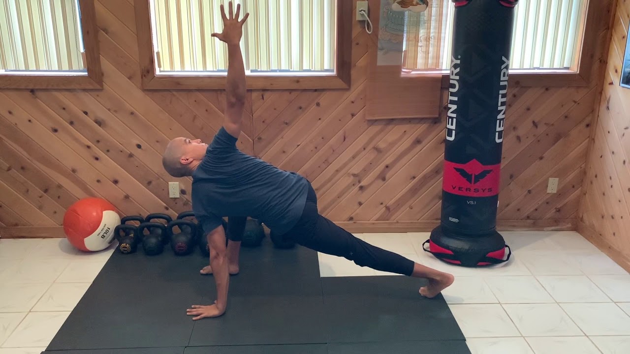 Lunge with Rotation - YouTube