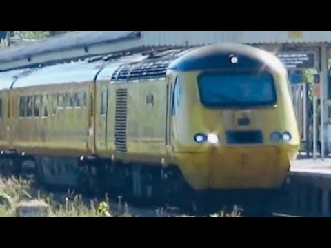 43062 + 43014 Flying Banana Test Train, 1Q23 @ Andover, 6/6/19 - YouTube
