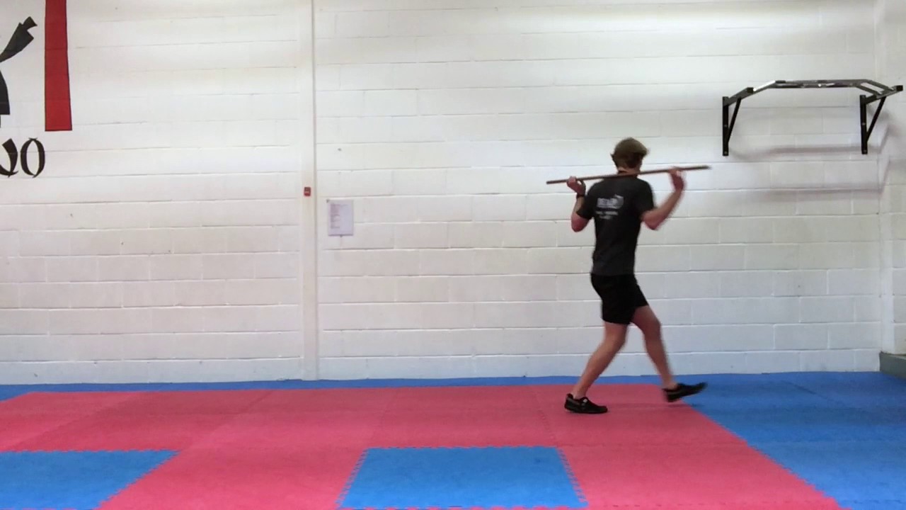 Walking Lunges with Rotation - YouTube