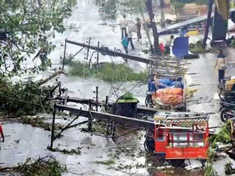 Cyclone Hudhud Effect | Hudood Tofan Effect | hudud tufan | హుదుద్ పెను ...