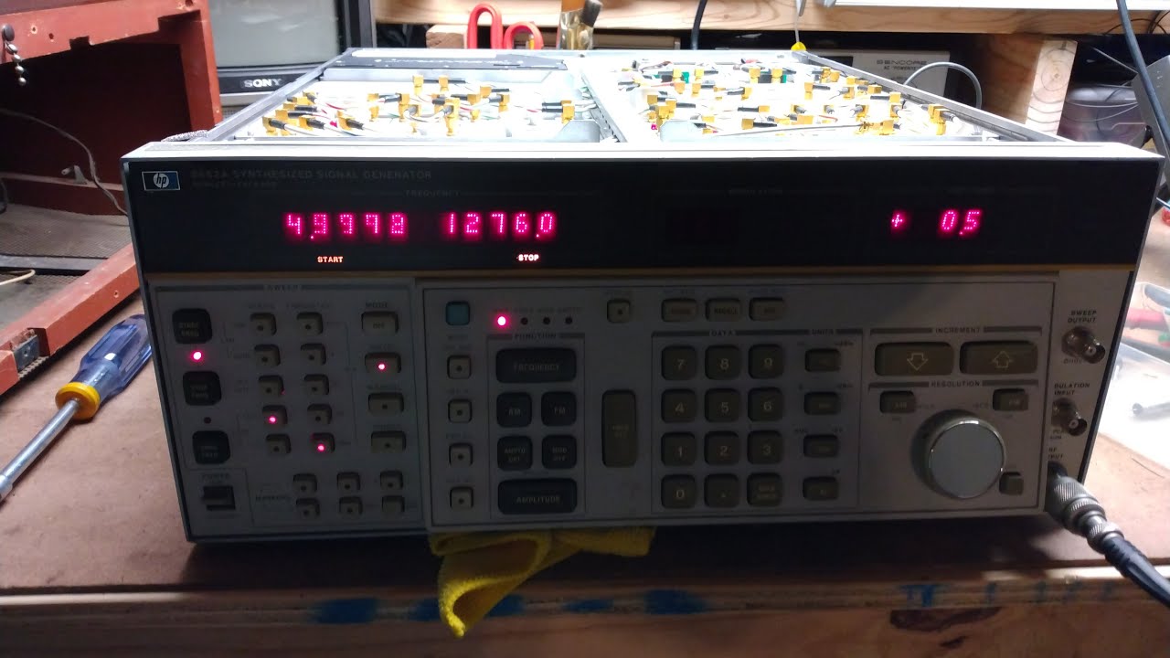 Unboxing/repair of an HP 3468A DMM and HP 8662A Synthesized Signal ...