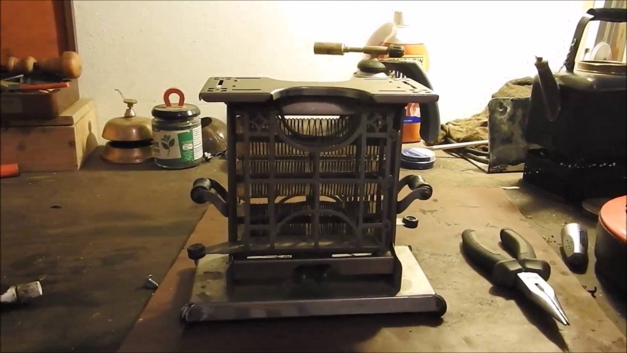 #Part 1 - Restoration of a 1915 Universal Toaster Model E947 - YouTube