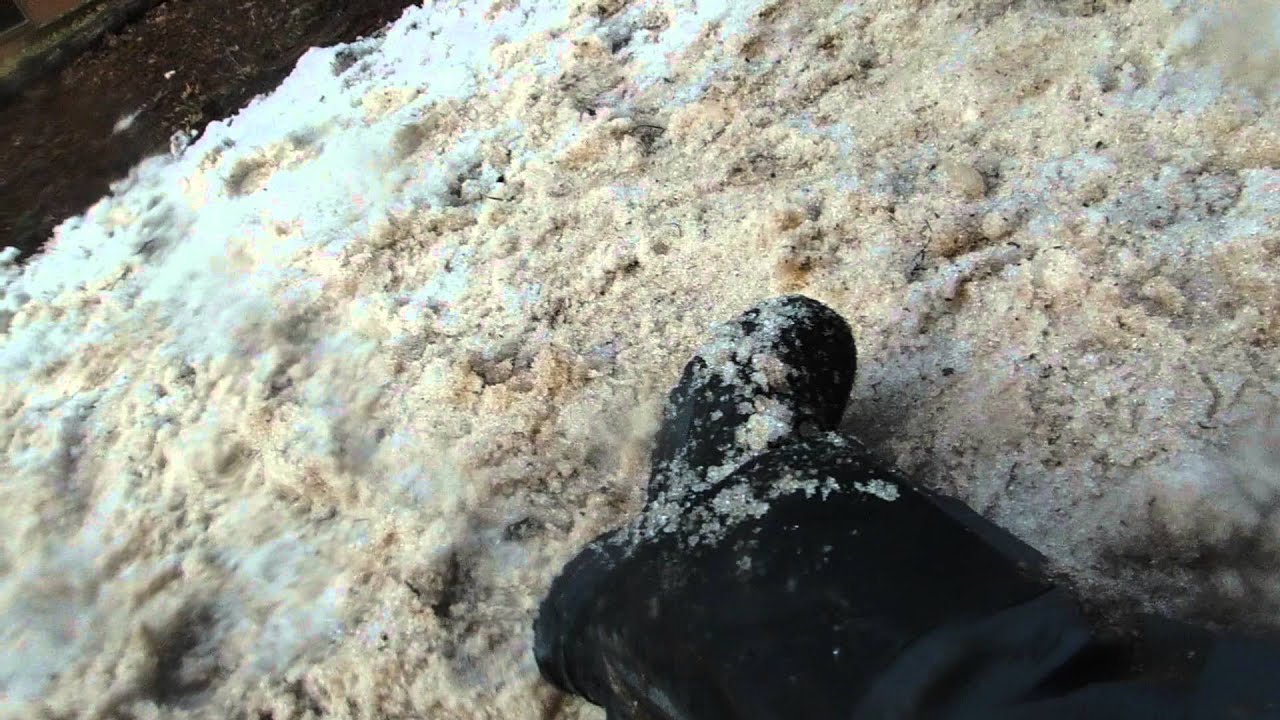 how to kill a snowman part 2 - YouTube