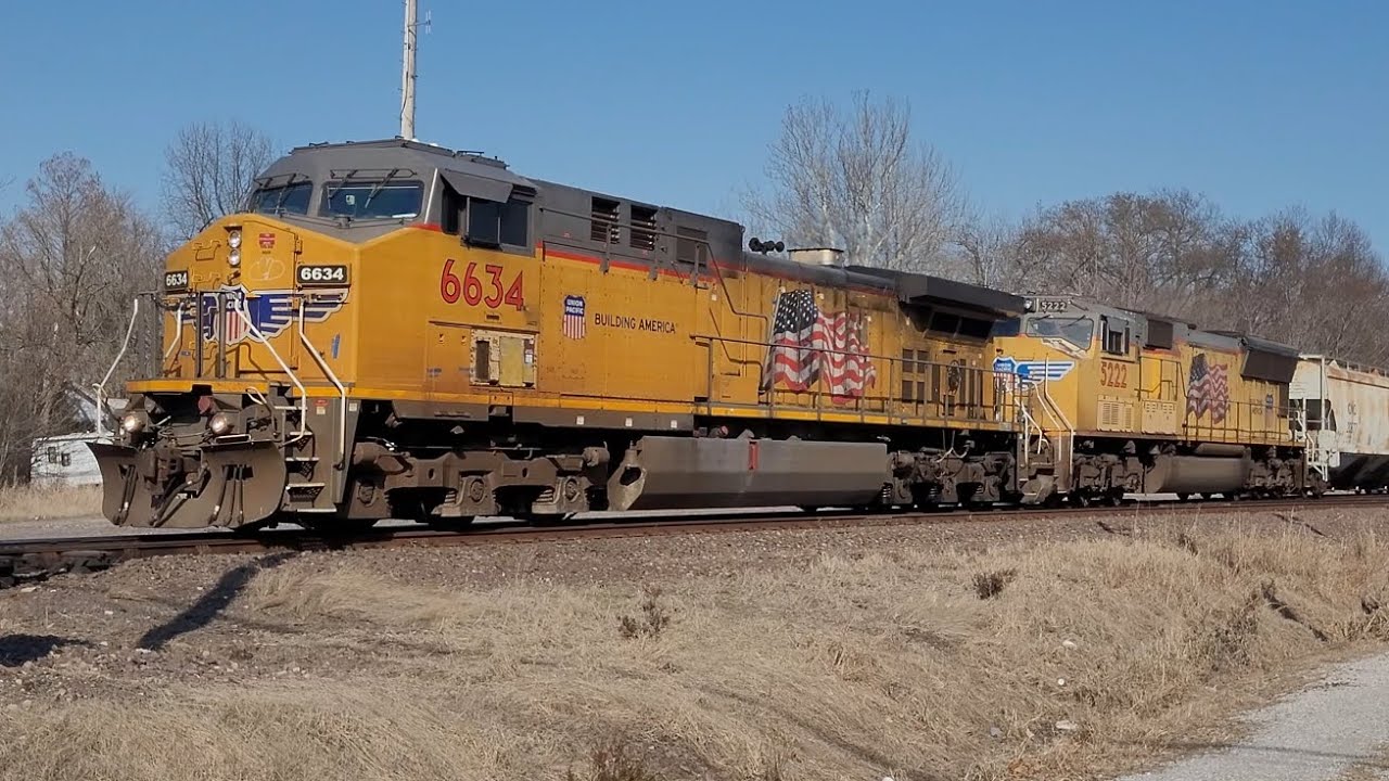 UP C44ACTE 6634 and SD70M 5222 lead a freight through Benton Wye on the ...
