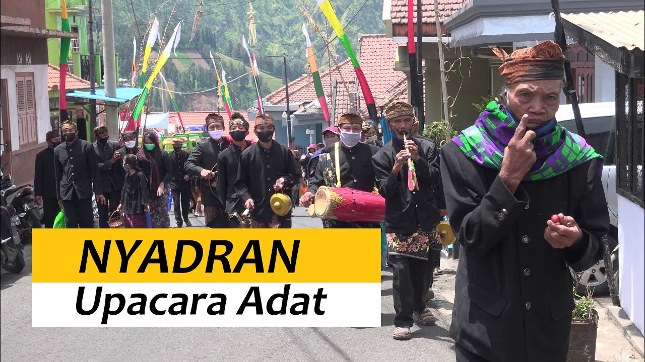 NYADRAN, Upacara Adat Masyarakat Tengger di gunung bromo - YouTube