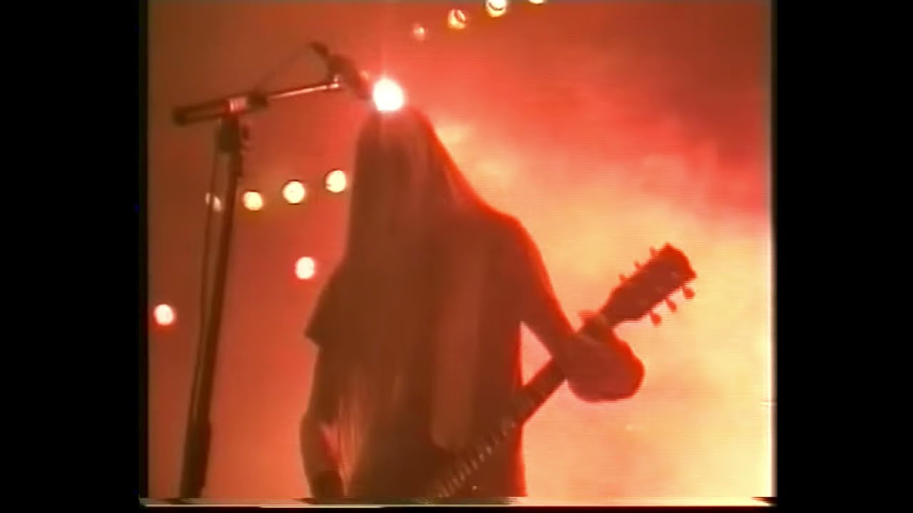 Grave - Extremely rotten flesh (Live 2002) - YouTube