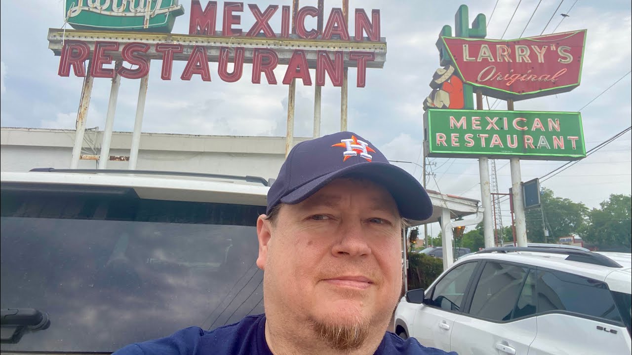 Celebrating Cinco de Mayo at Larry’s Mexican Restaurant - YouTube