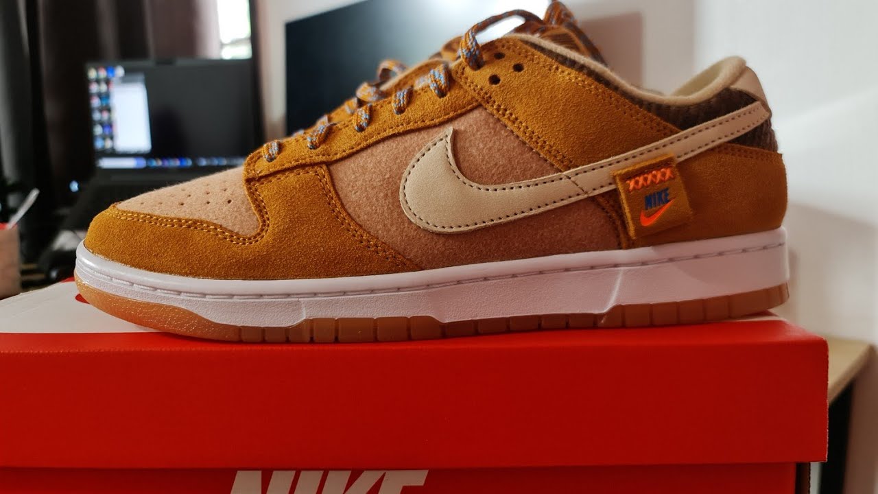 Nike Dunk Low SE Teddy Bear (unboxing) - YouTube
