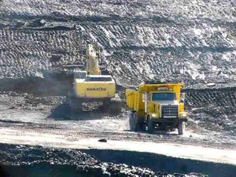 40 ton Western Star Rock Truck - YouTube