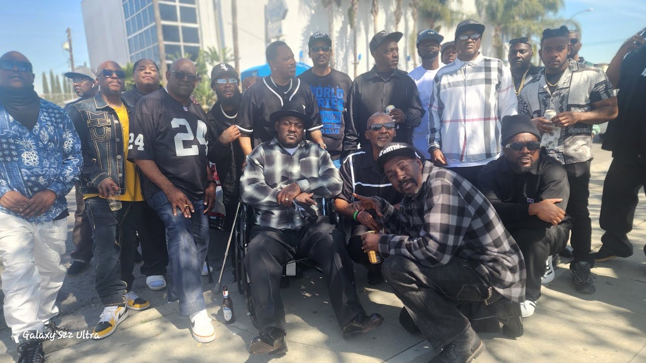 Dahoodpostman is live! BIG ROCC HOME GOING - YouTube