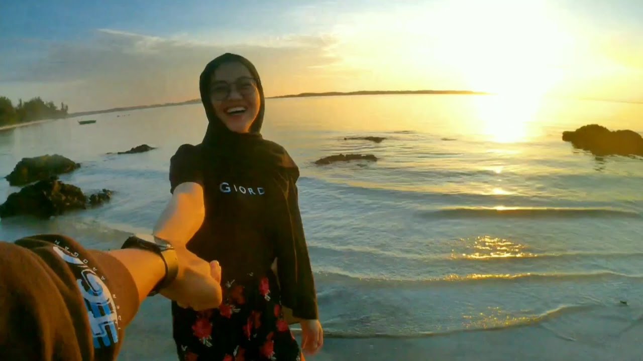 #reviolabeach #batam #sunrise MENGEJAR SUNRISE REVIOLA BEACH!!!! 😆 ...