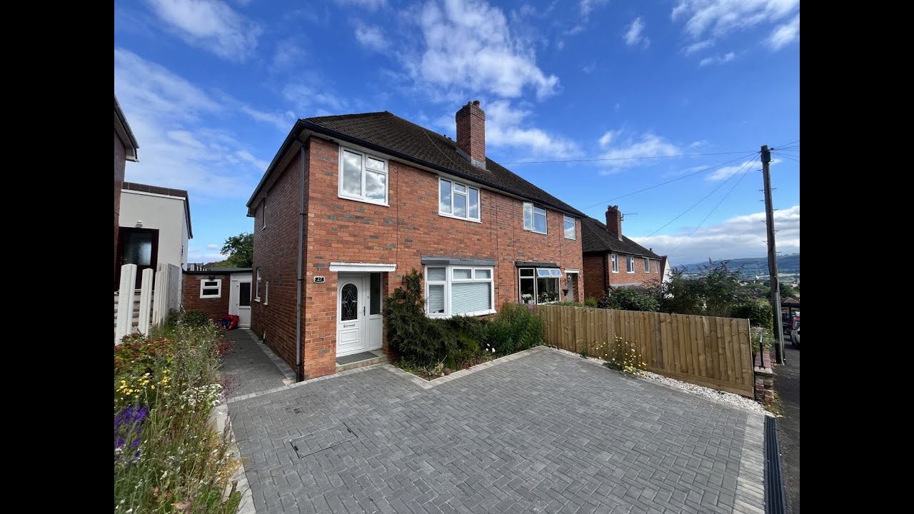 Video Tour of 27 Old Barn Way, Abergavenny. - YouTube