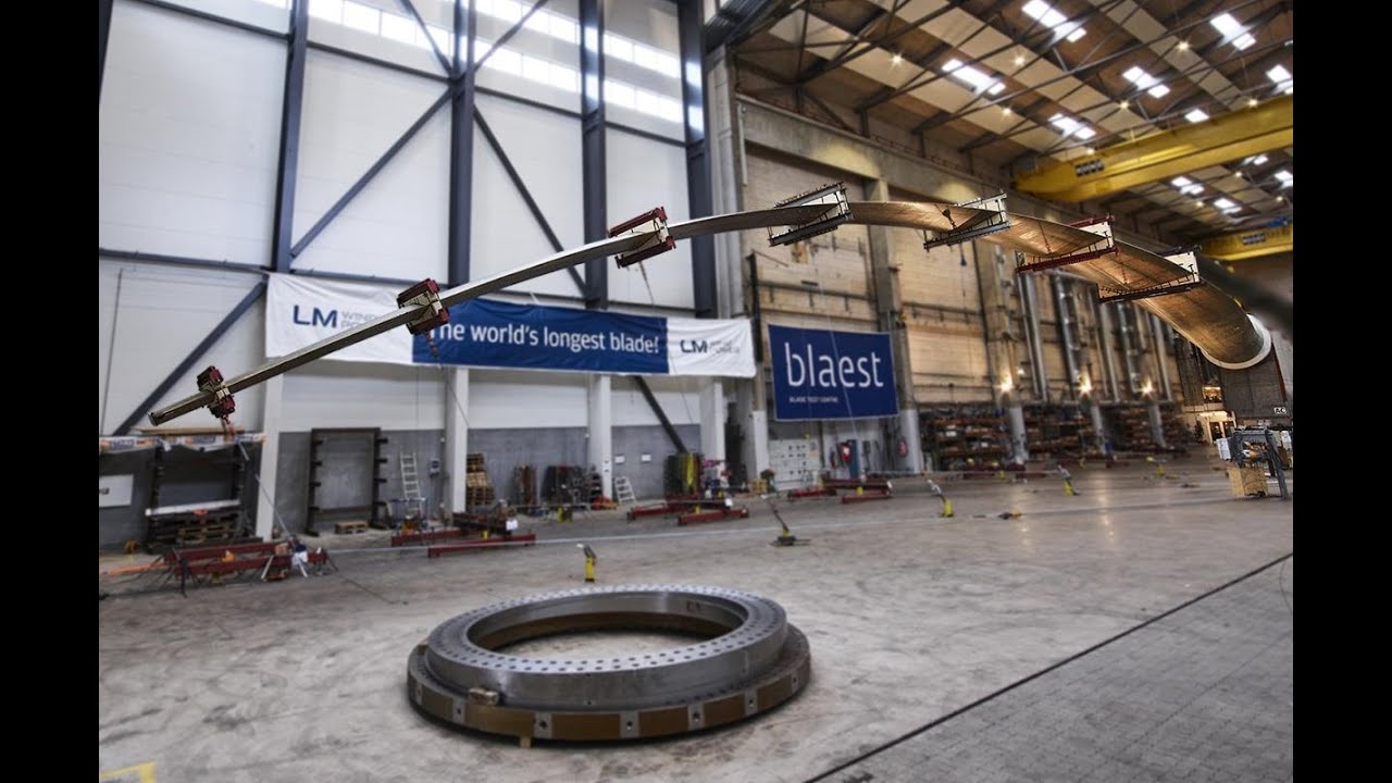 Testing LM Wind Power's long blades - YouTube