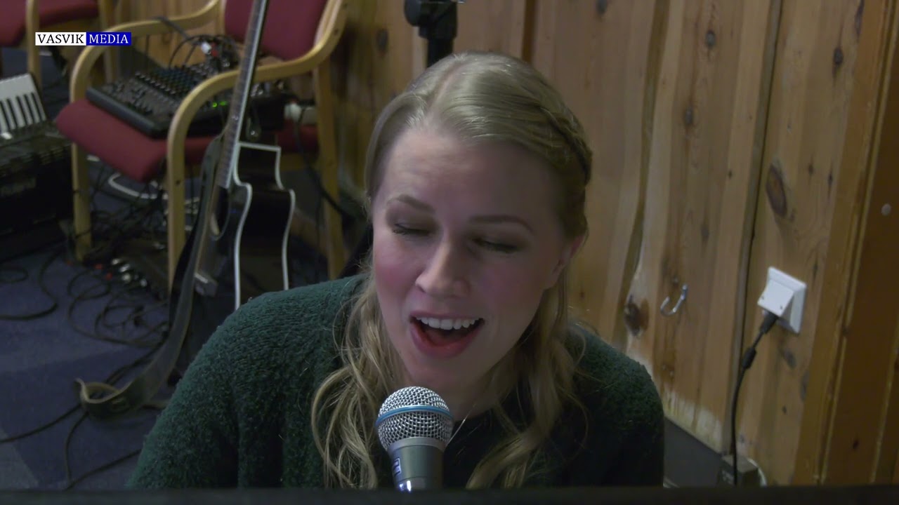 (4662) Elisabeth Gjerde: En tanke (T: Olav Nilsen, M: Odd Magne Myhre ...