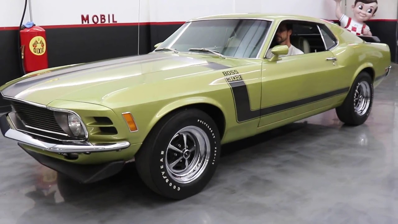 70 Ford Mustang 302 Boss Green 70-4378P - YouTube
