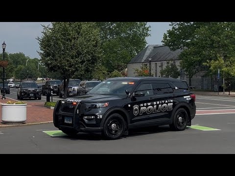 New Britain Police Department Cars 11 and 28 responding Urgently - YouTube