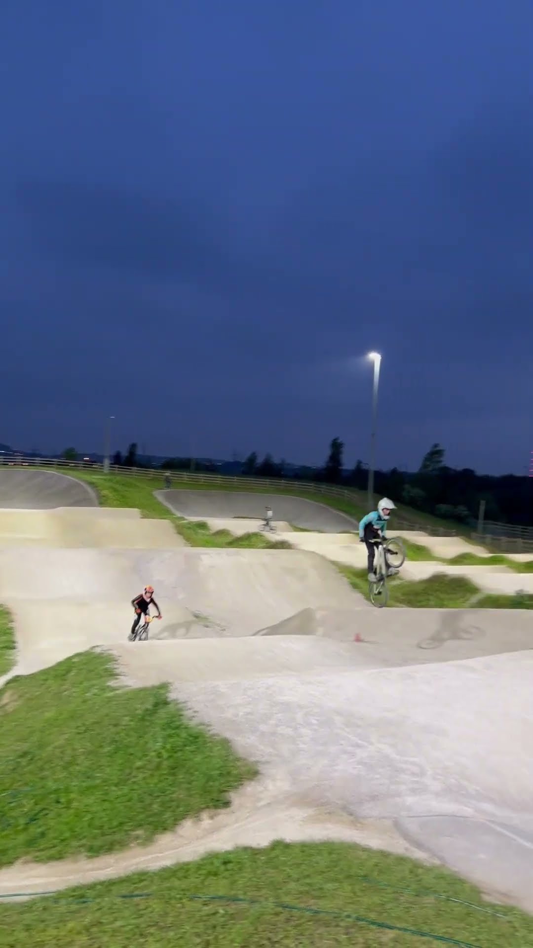 Train over end of second with Harry tyers - YouTube