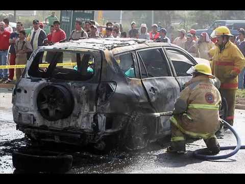 Toyota RAV4 Crash - YouTube
