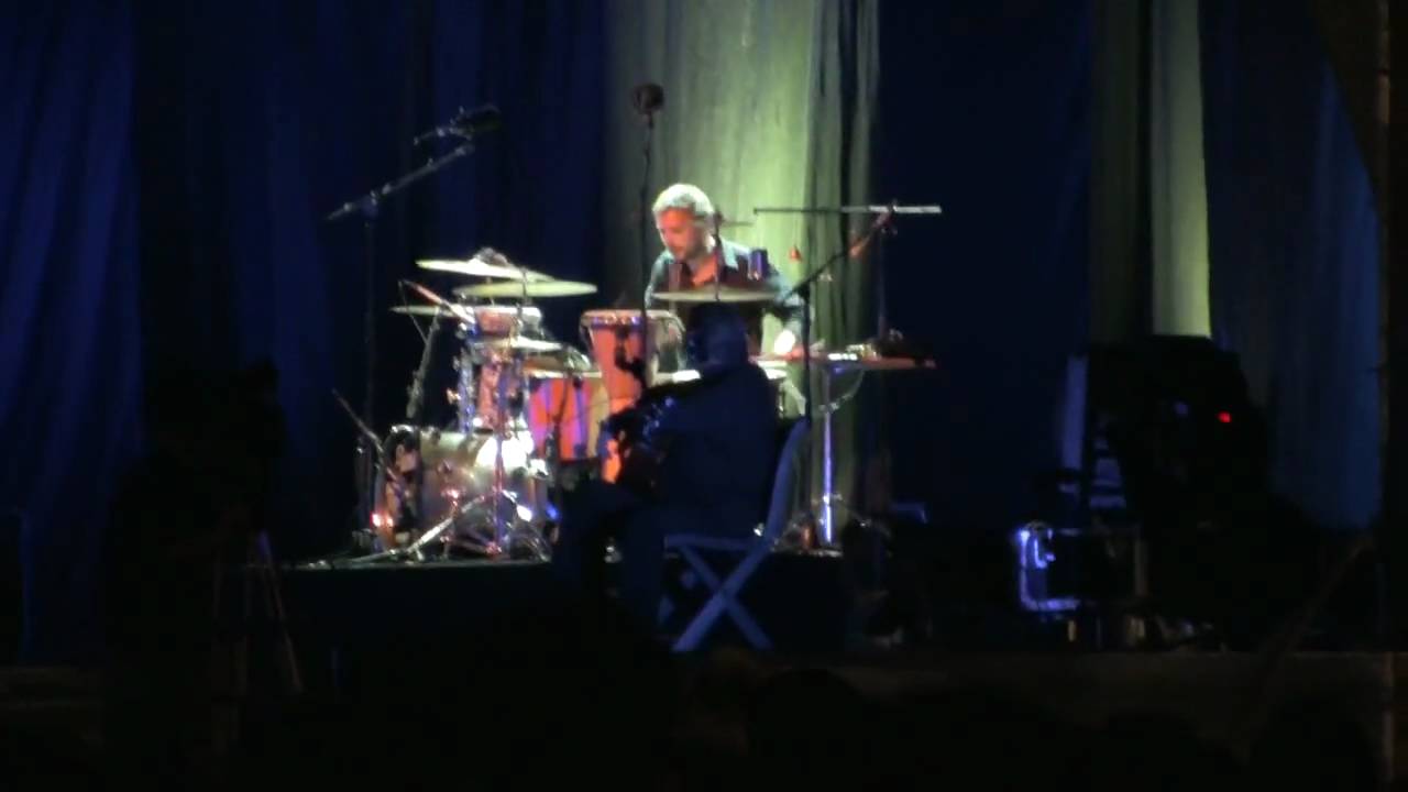 Baterista e percussionista Vicky Marques - ExpoFACIC 2009 - YouTube