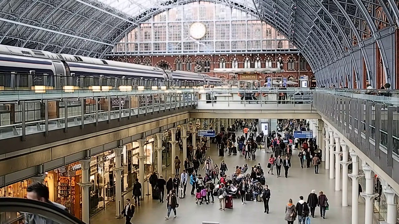 Leica TL2 FullHD Video (Handheld, St Pancras, London)