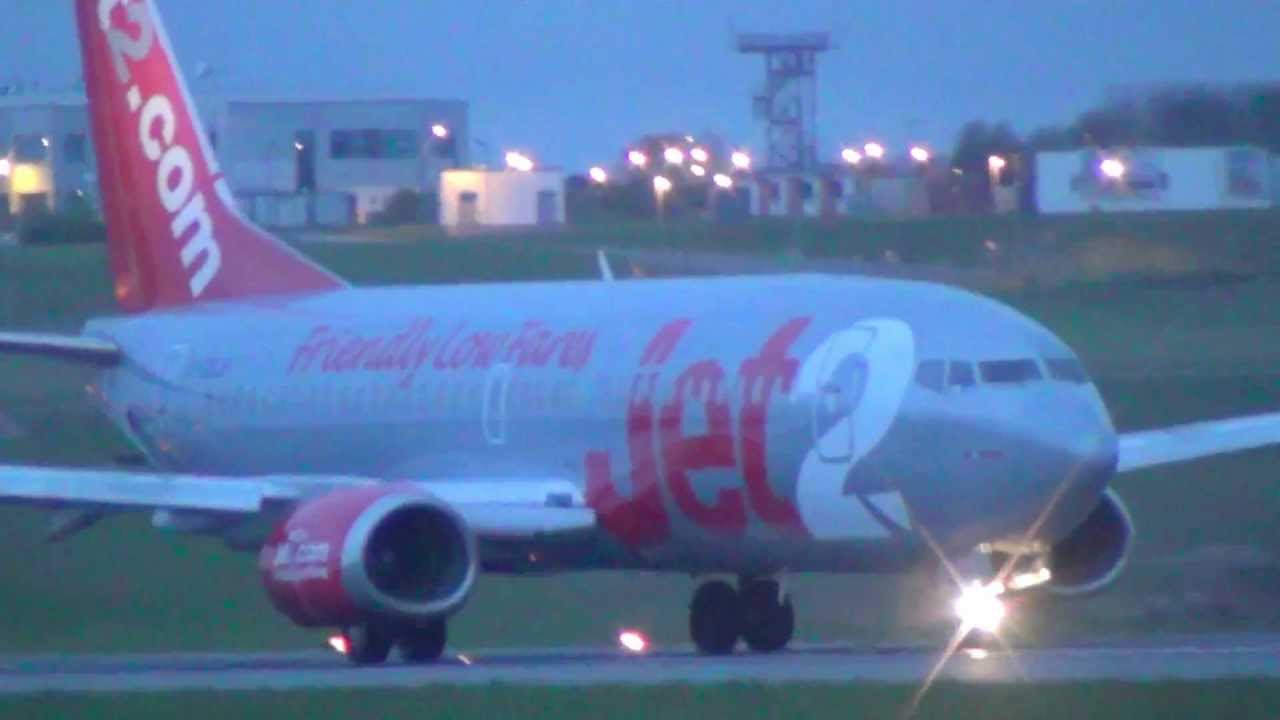 Jet2 Boeing 737-300 Close up take off Cork HD - YouTube