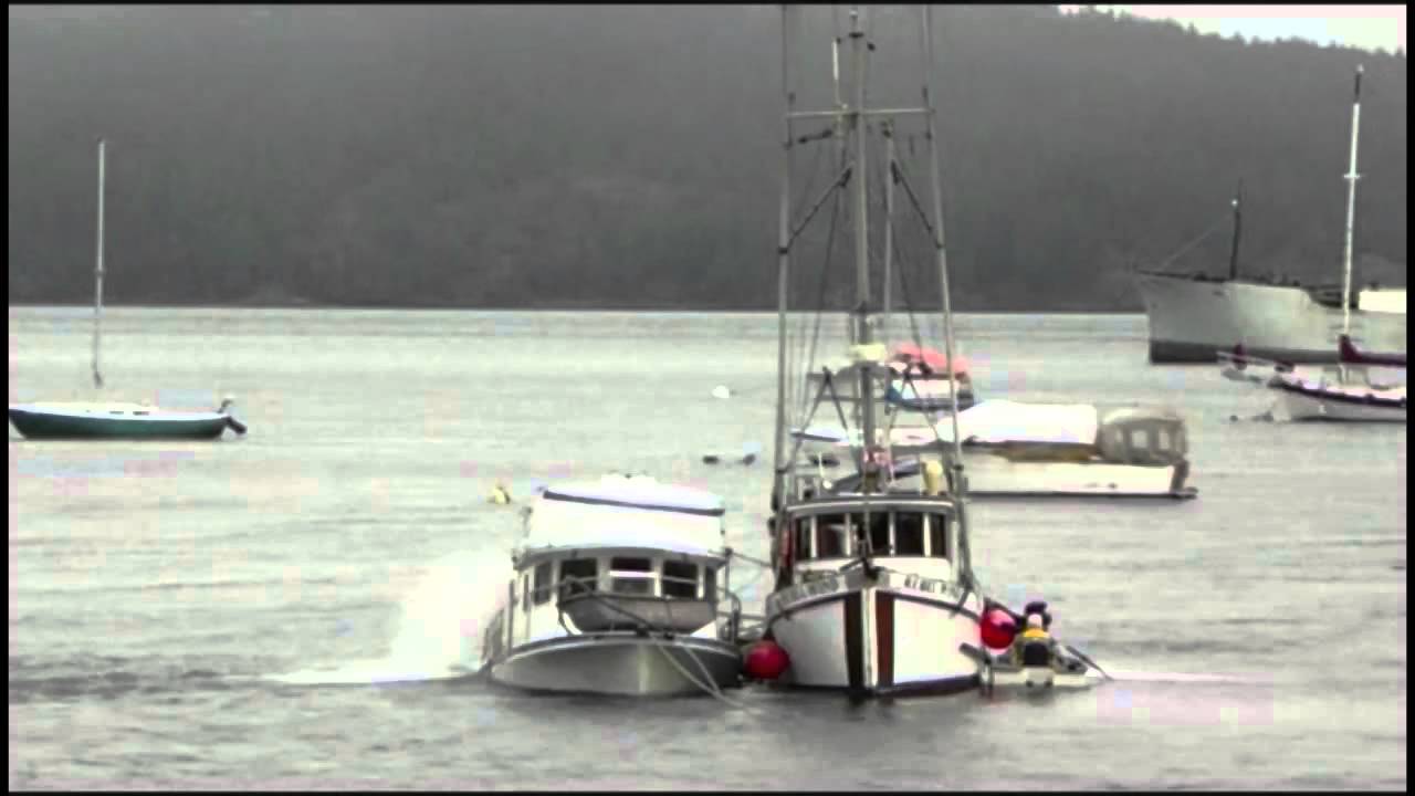Time Lapse Boat Sinking - YouTube