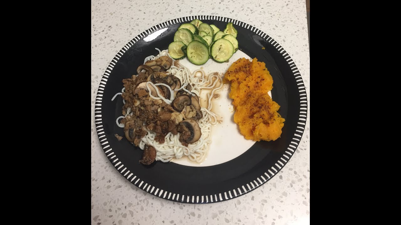 Dinner with soy crumbles - YouTube