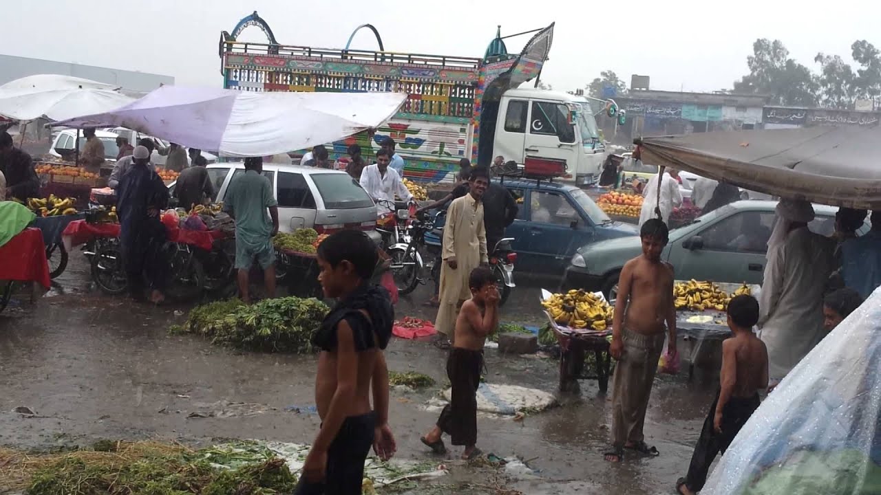 rain in islamabad sabzi mandi 2013-07-19 - YouTube
