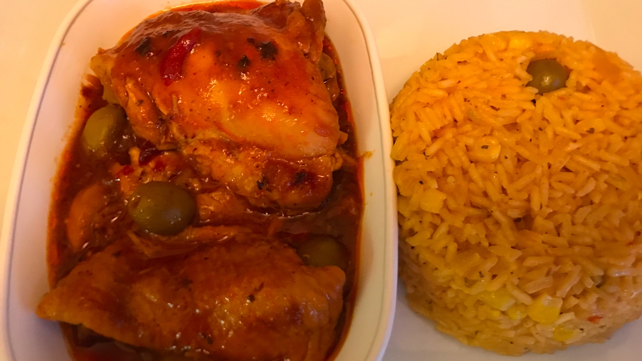 Cooking With Carlos! | Episode 4 - Pollo Guisado y Arroz con Maiz ...