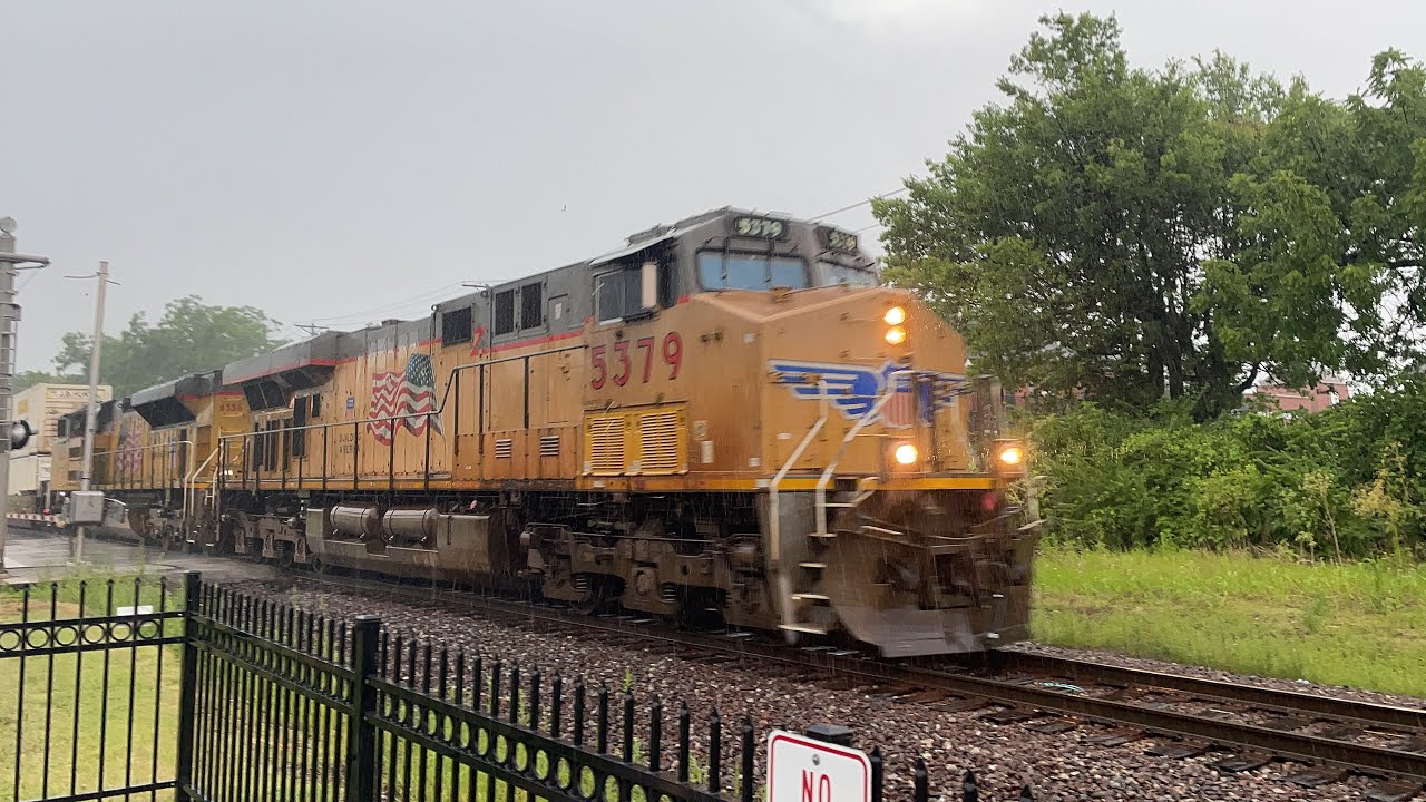 UP 5379 leads NS 224 with Jeff in the pouring rain with a crazy ...
