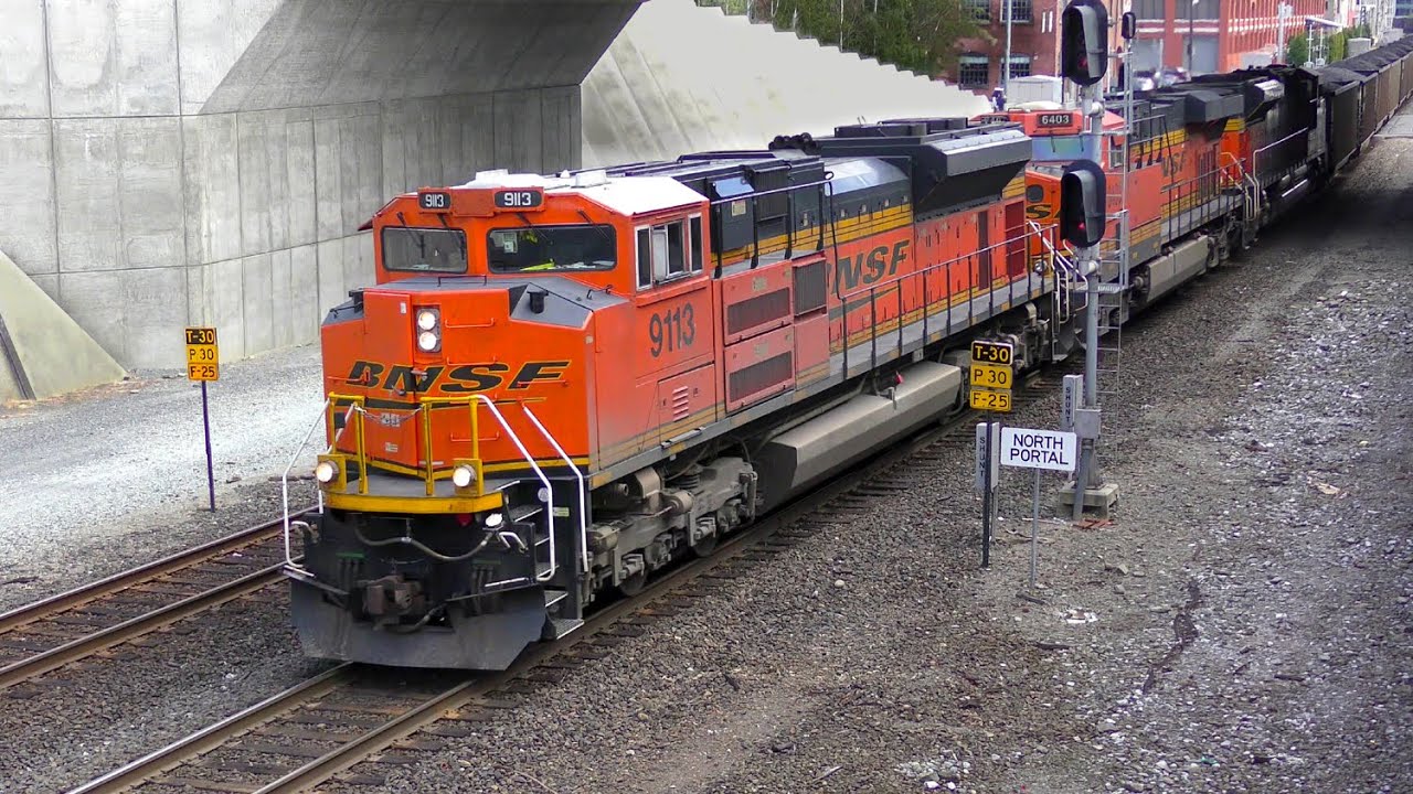 BNSF 9113 Loaded Coal Unit Train in Seattle 4K - YouTube