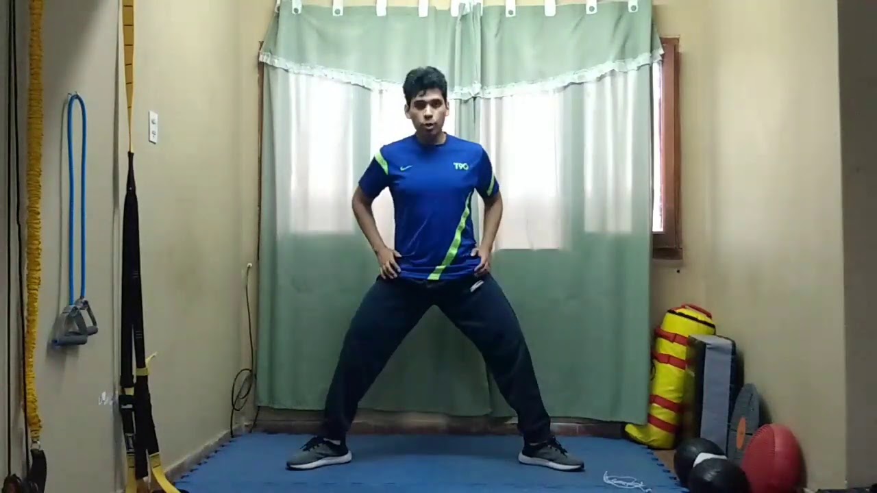 Sentadilla zumo con el propio peso del cuerpo - YouTube