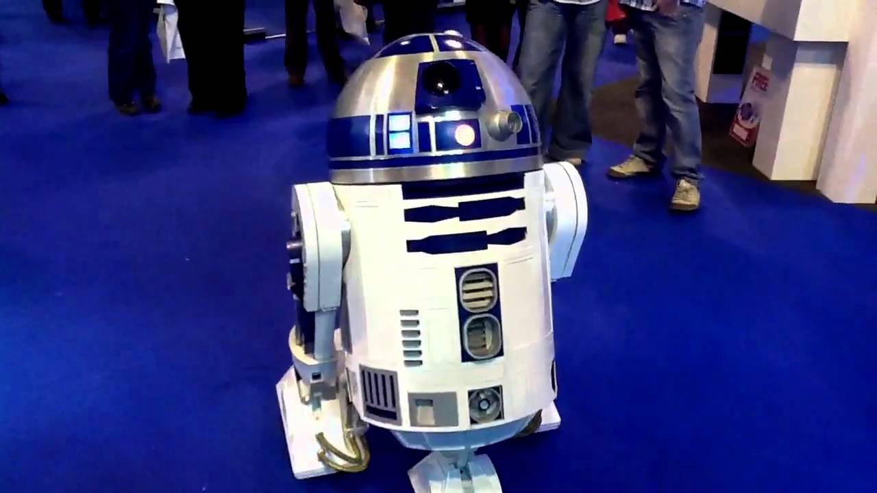 R2D2 Robot at the Gadget Show Live 2011 - YouTube