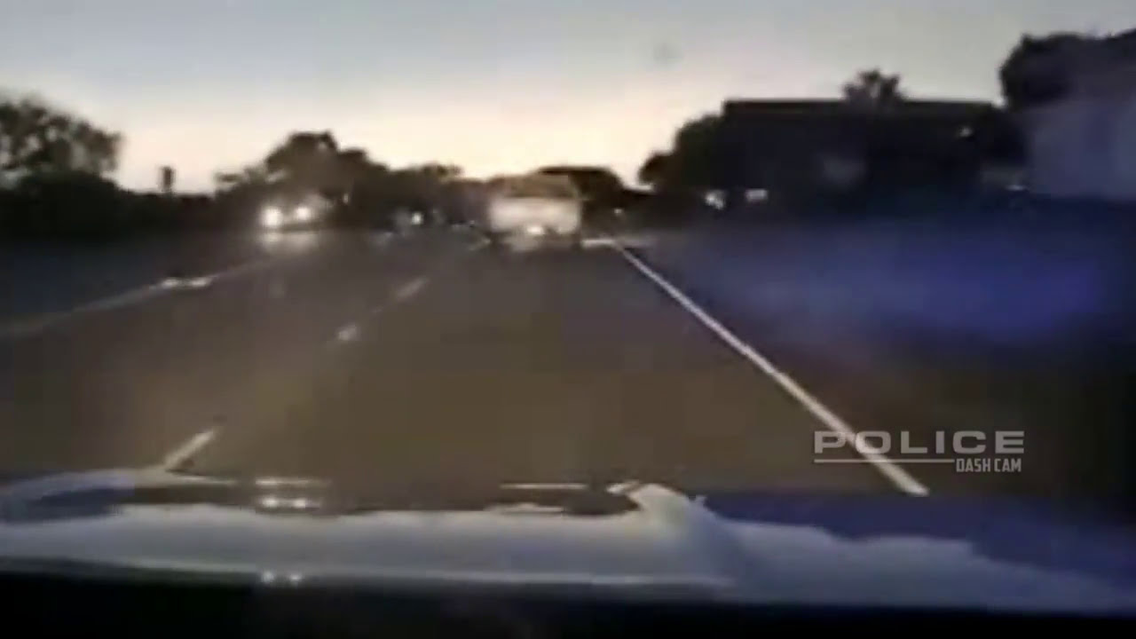 Dashcam Video High Speed Police Chase And Crash - YouTube