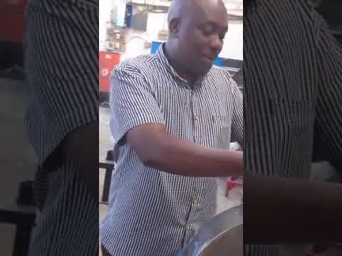 MASHINE YA KUSAGA VIUNGO (SPICES MILLING MACHINE) - YouTube