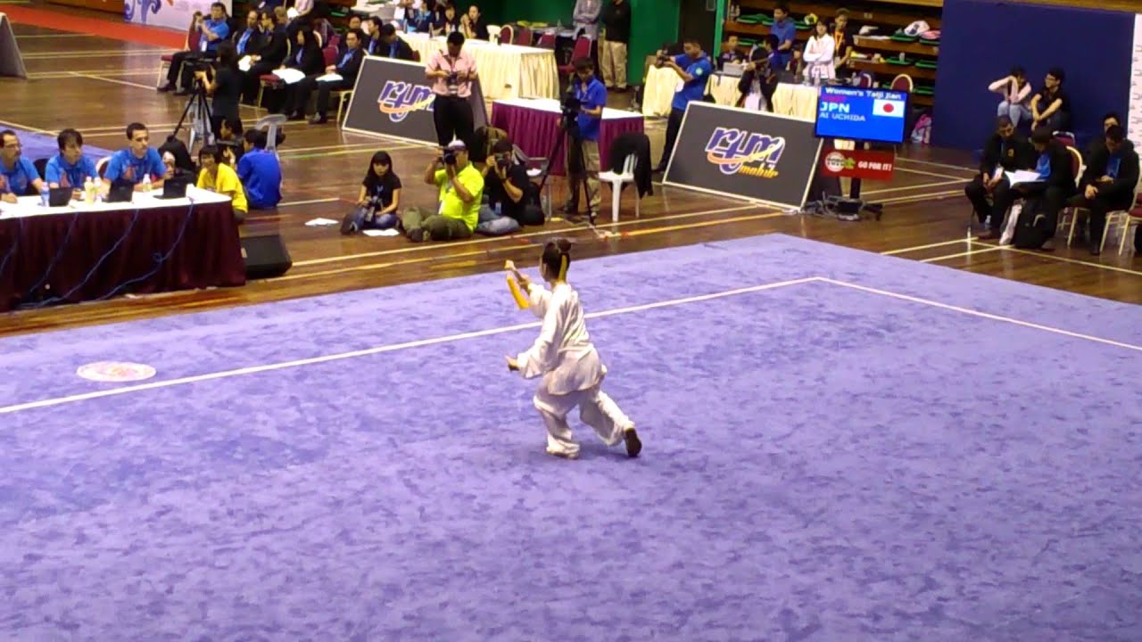 第12届世界武术锦标赛女子太极剑亚军 － Ai Uchida - YouTube