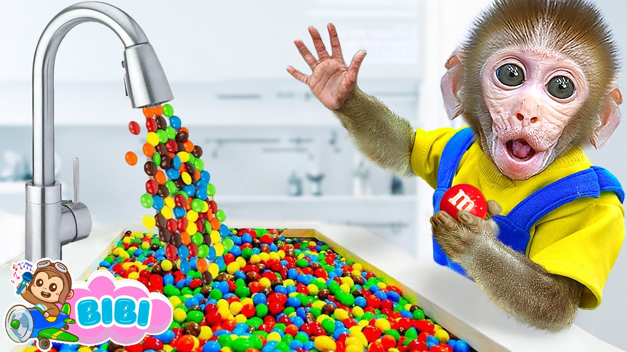 Monkey Bibi Goes To The Toilet And Candy Unboxing With Duckling ...