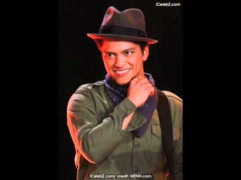 Bruno Mars Fifi & Jules interview - YouTube