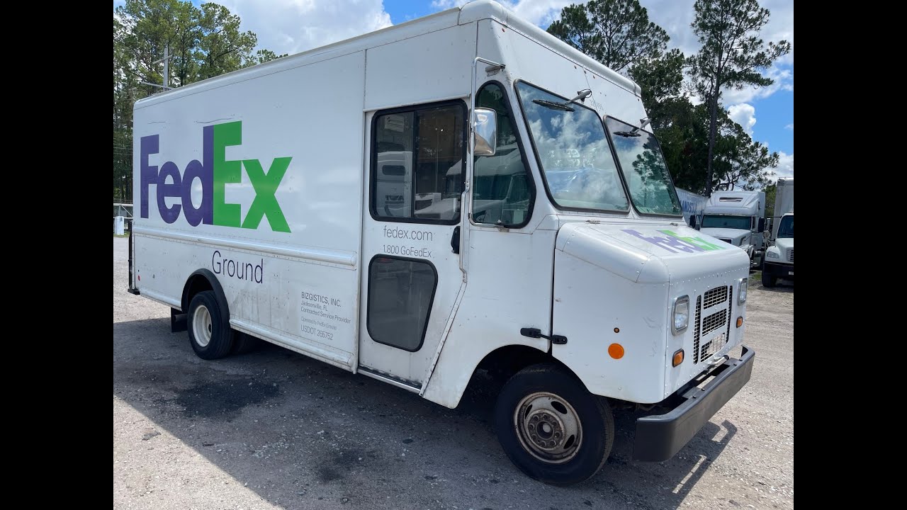 Lot 8. Truck# 321455: 2016 Ford E450 / Walk In P700 - YouTube