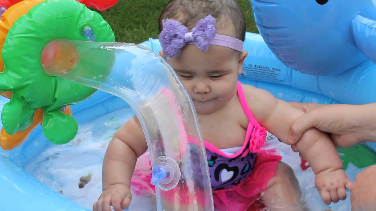 Splash in the face - YouTube