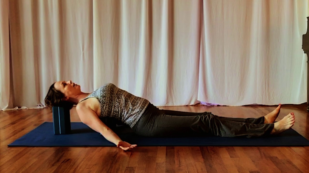 Gentle Pec Stretch and Chest Opener with Brenda Laue, D.C. - YouTube
