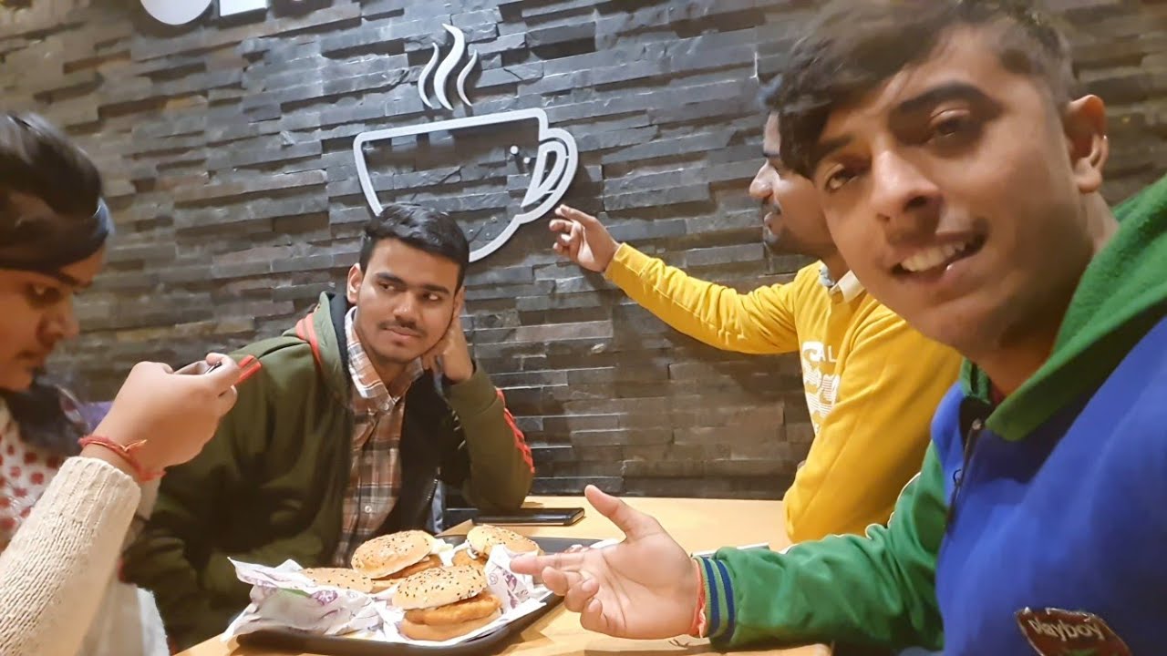 Hum gye snacks khane 😍😋|| #shorts #astethic #dailyvlog #vlogs - YouTube