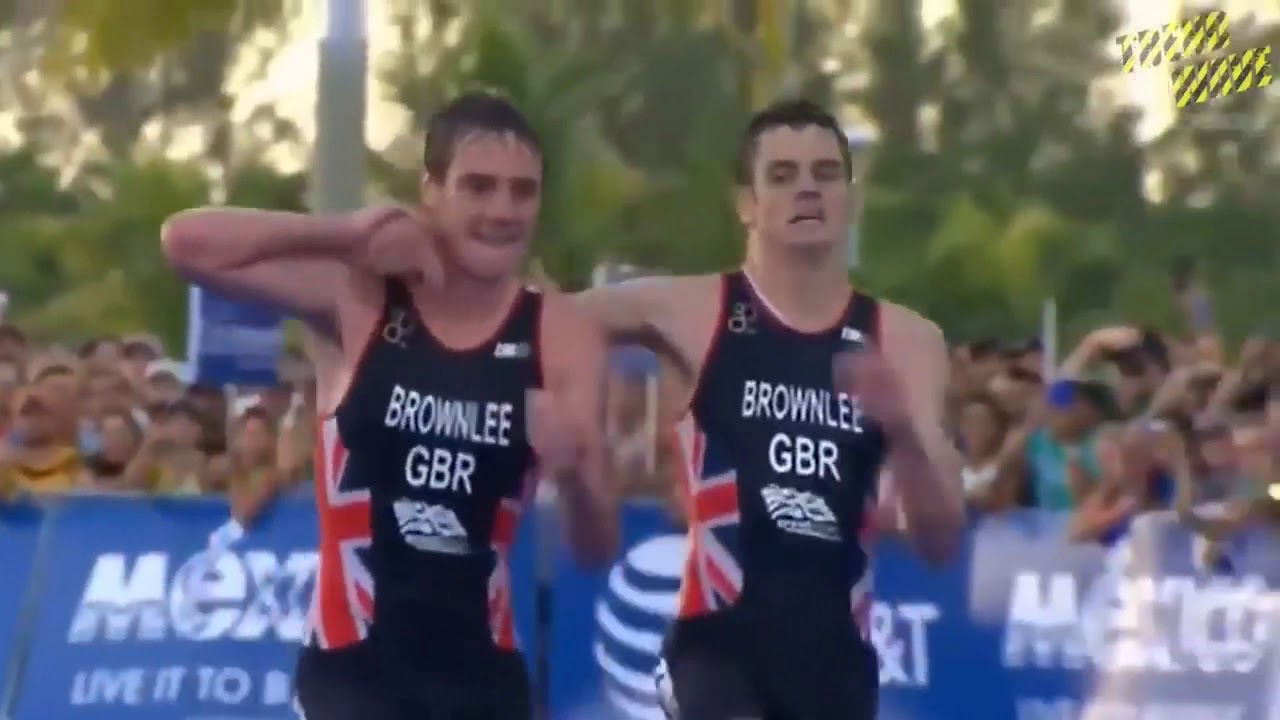 20 BEAUTIFUL MOMENTS OF RESPECT IN SPORTS - YouTube